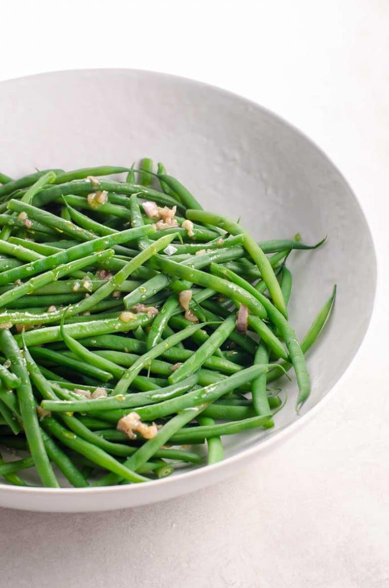 French Green Beans (Haricots Verts) with Shallot Vinaigrette - Umami Girl