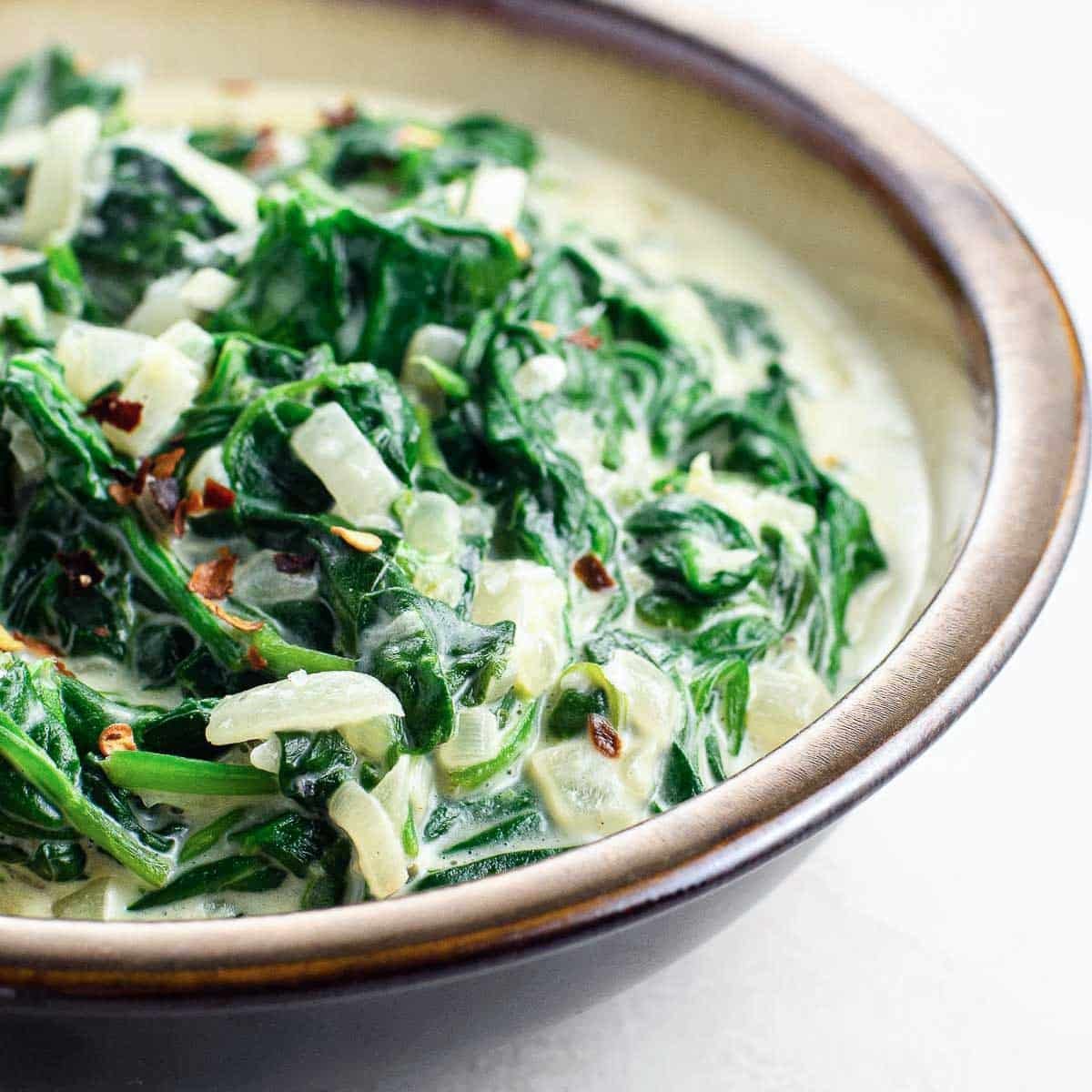 Keto Creamed Spinach (Creamy Cheesy Spinach) - Umami Girl