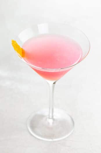 Pink Cosmo (How to Make a Great Cosmopolitan Cocktail) - Umami Girl