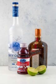 Pink Cosmo (How to Make a Great Cosmopolitan Cocktail) - Umami Girl