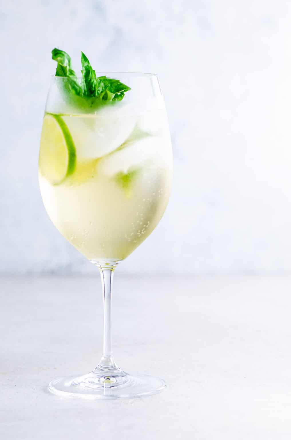 Hugo Spritz: A Sparkling Elderflower Cocktail - Umami Girl