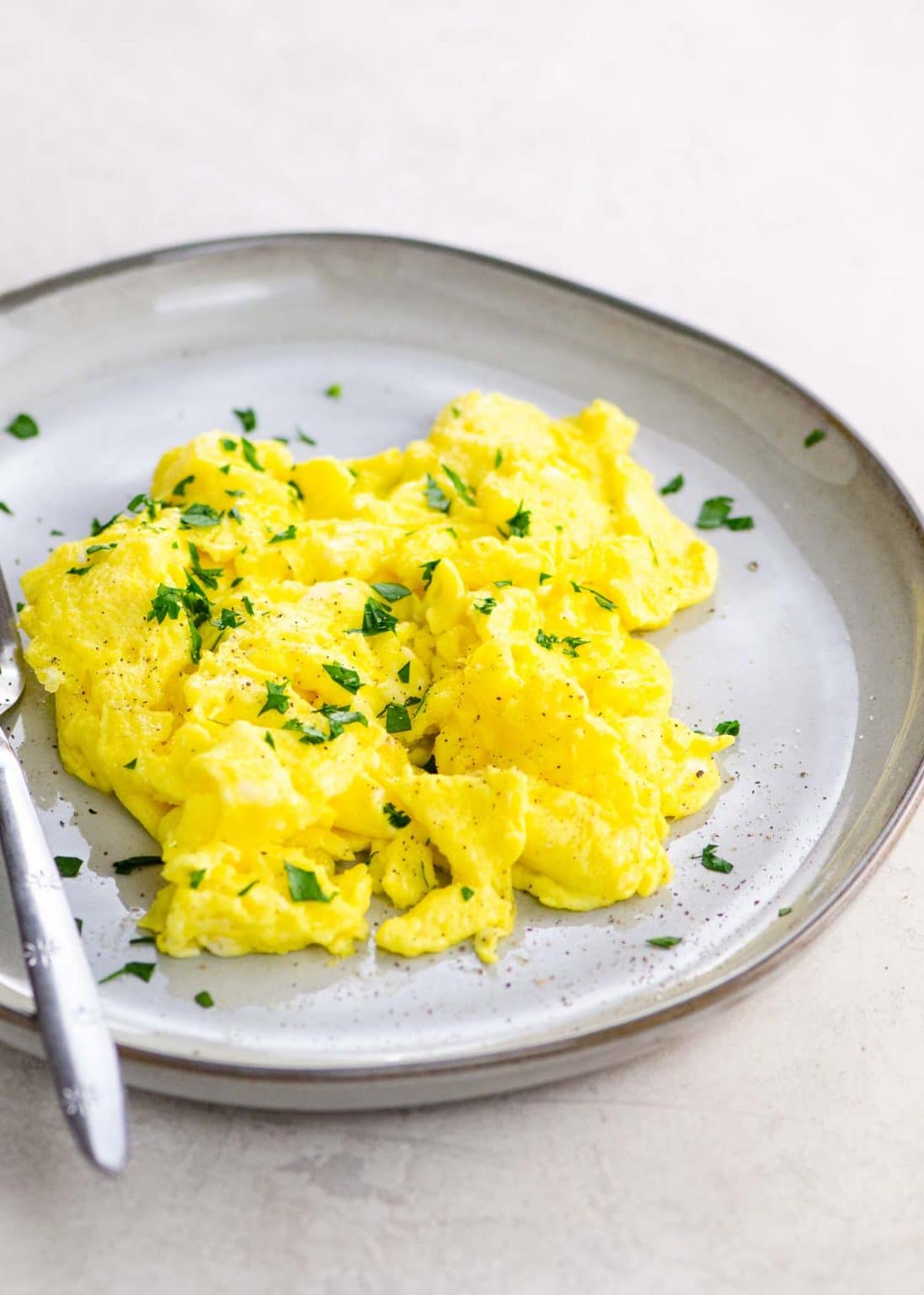 How to Make the Best American Scrambled Eggs - Umami Girl
