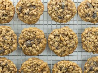 Quaker Oatmeal Raisin Cookies - Umami Girl